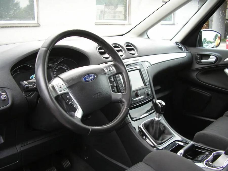 Melns Ford Galaxy 2011 Sigulda, ar dzinēja tilpumu 2.00 L un nobraukumu 213 tūkst. km par 7250 €, foto 19 vietnē AUTOMOTO.COM.LV