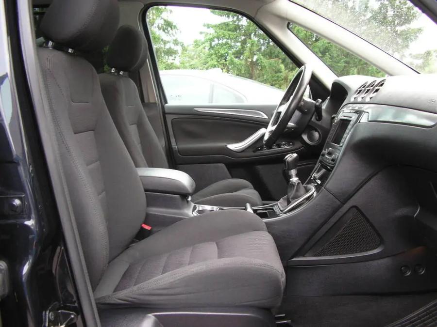 Melns Ford Galaxy 2011 Sigulda, ar dzinēja tilpumu 2.00 L un nobraukumu 213 tūkst. km par 7250 €, foto 30 vietnē AUTOMOTO.COM.LV