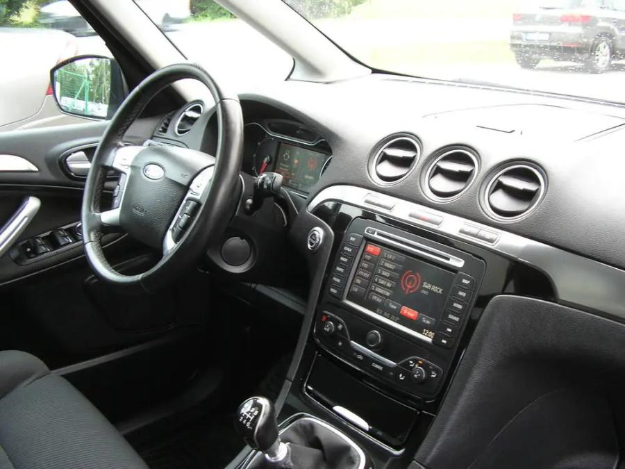 Melns Ford Galaxy 2011 Sigulda, ar dzinēja tilpumu 2.00 L un nobraukumu 213 tūkst. km par 7250 €, foto 31 vietnē AUTOMOTO.COM.LV