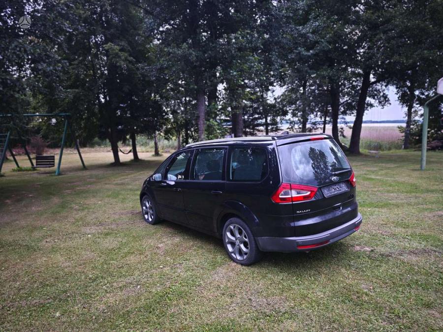 Black Ford Galaxy 2011 in Utena, with an engine capacity of 1.56 L and mileage of 270 thousand km for 5450 €, photo 4 on AUTOMOTO.COM.LV