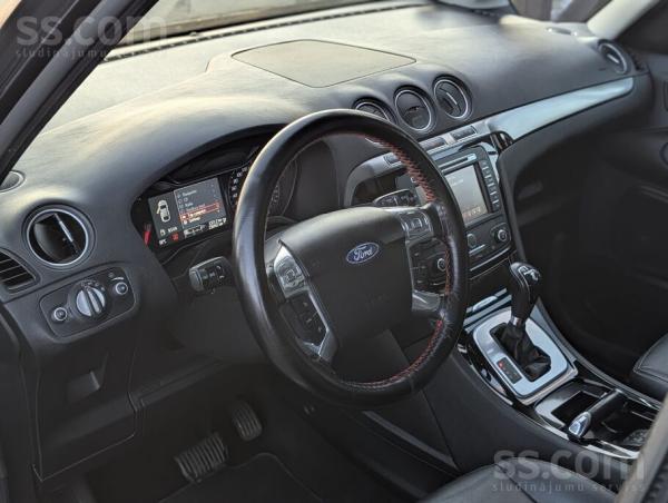 Black Ford Galaxy 2011 in Liepaja, with an engine capacity of 2.00 L and mileage of 237 thousand km for 6300 €, photo 5 on AUTOMOTO.COM.LV