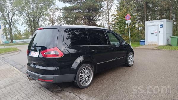 Black Ford Galaxy 2011 in Riga, with an engine capacity of 1.60 L and mileage of 288 thousand km for 5850 €, photo 6 on AUTOMOTO.COM.LV