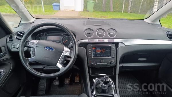 Black Ford Galaxy 2011 in Riga, with an engine capacity of 1.60 L and mileage of 288 thousand km for 5850 €, photo 9 on AUTOMOTO.COM.LV