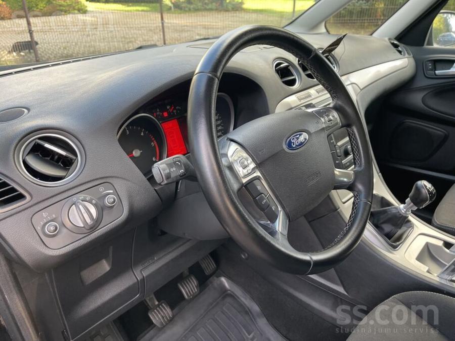 Black Ford Galaxy 2011 in Jurmala, with an engine capacity of 2.00 L and mileage of 0 thousand km for 5390 €, photo 20 on AUTOMOTO.COM.LV