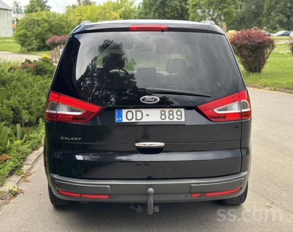 Melns Ford Galaxy 2012 Jelgava, ar dzinēja tilpumu 2.00 L un nobraukumu 318 tūkst. km par 14100 €, foto 6 vietnē AUTOMOTO.COM.LV