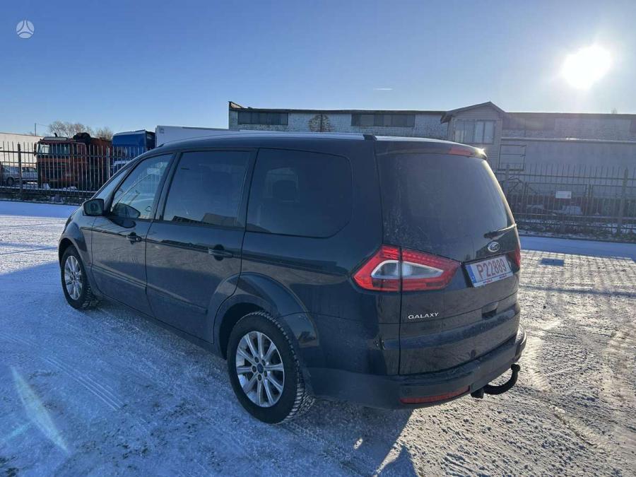 Black Ford Galaxy 2012 in Marijampole, with an engine capacity of 1.56 L and mileage of 286 thousand km for 4600 €, photo 4 on AUTOMOTO.COM.LV