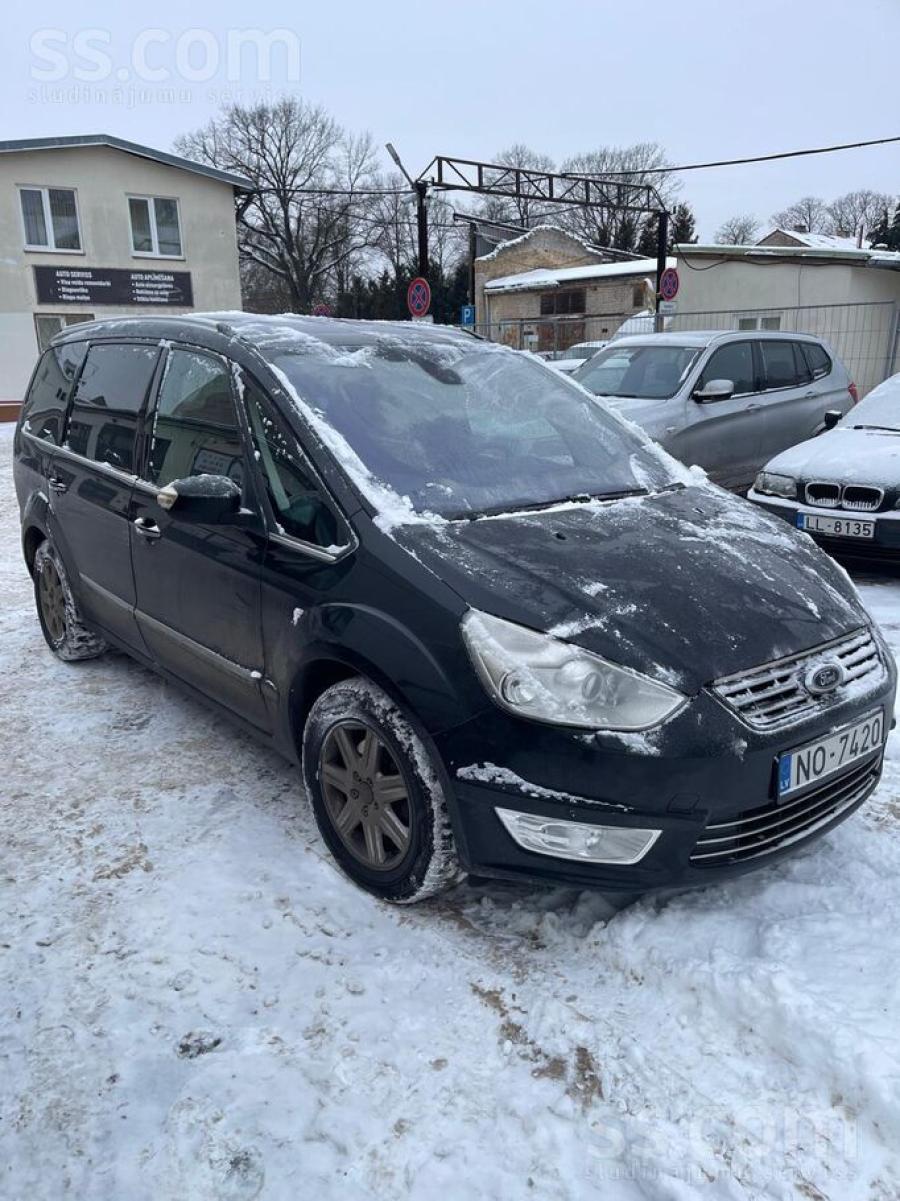 Melns Ford Galaxy 2012 Rīga, ar dzinēja tilpumu 2.00 L un nobraukumu 302 tūkst. km par 4300 €, foto 3 vietnē AUTOMOTO.COM.LV