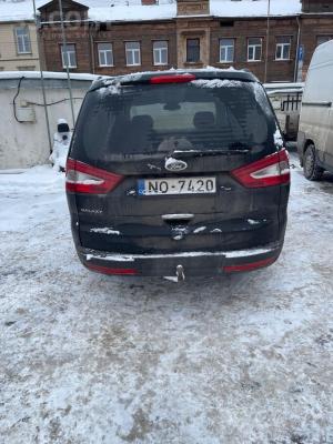 Melns Ford Galaxy 2012 Rīga, ar dzinēja tilpumu 2.00 L un nobraukumu 302 tūkst. km par 4300 €, foto 5 vietnē AUTOMOTO.COM.LV