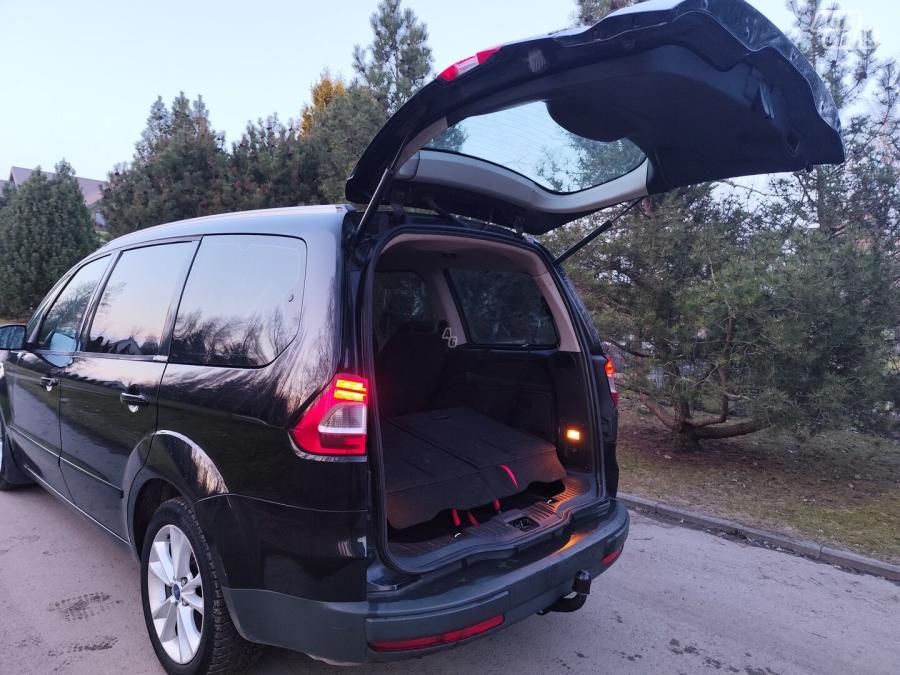 Black Ford Galaxy 2012 in Mazeikiai, with an engine capacity of 2.00 L and mileage of 246 thousand km for 5600 €, photo 30 on AUTOMOTO.COM.LV