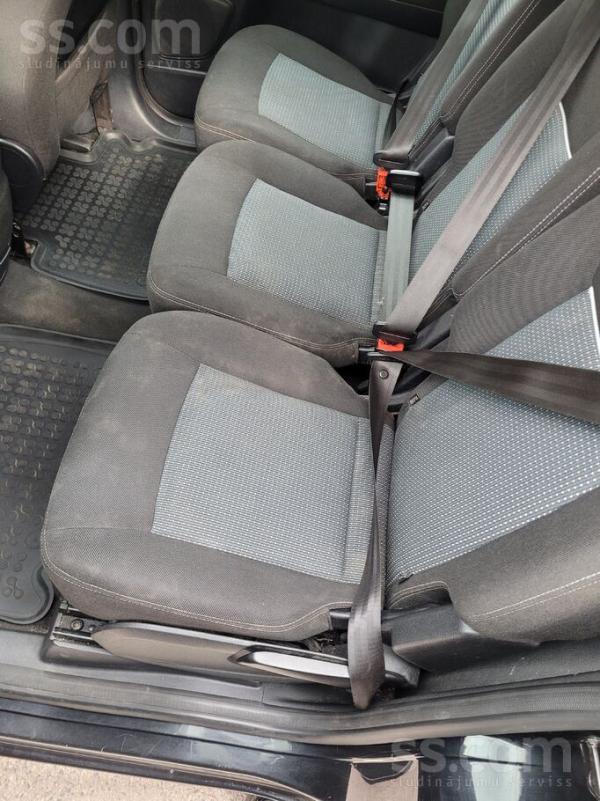 Черный Форд Галакси 2012 в Рига, объемом двигателя 2.00 л и пробегом 387 тыс. км за 4600 €, фото 5 на AUTOMOTO.COM.LV
