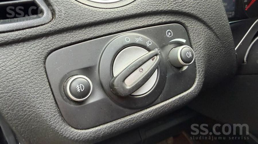 Black Ford Galaxy 2012 in Riga, with an engine capacity of 2.20 L and mileage of 0 thousand km for 4899 €, photo 18 on AUTOMOTO.COM.LV