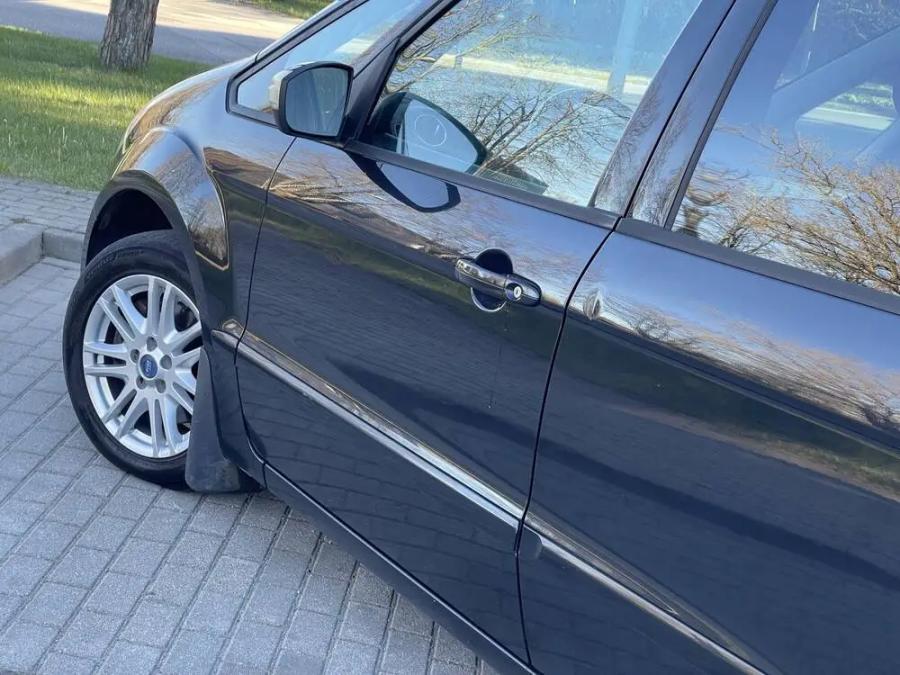 Black Ford Galaxy 2012 in Jurmala, with an engine capacity of 2.00 L and mileage of 291 thousand km for 3650 €, photo 17 on AUTOMOTO.COM.LV