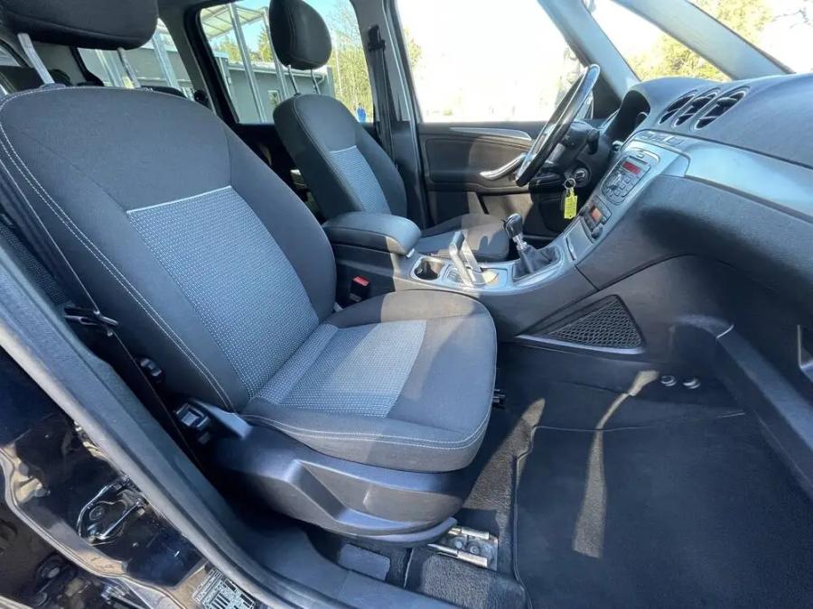 Black Ford Galaxy 2012 in Jurmala, with an engine capacity of 2.00 L and mileage of 291 thousand km for 3650 €, photo 28 on AUTOMOTO.COM.LV