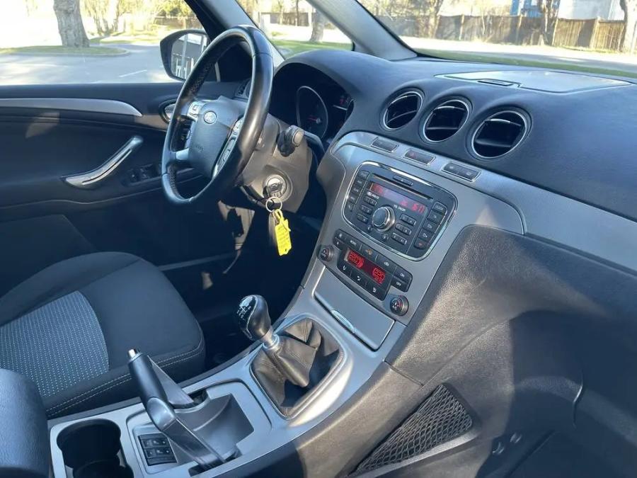Black Ford Galaxy 2012 in Jurmala, with an engine capacity of 2.00 L and mileage of 291 thousand km for 3650 €, photo 30 on AUTOMOTO.COM.LV