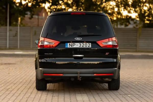 Black Ford Galaxy 2012 in Jelgava, with an engine capacity of 2.20 L and mileage of 291 thousand km for 6700 €, photo 6 on AUTOMOTO.COM.LV