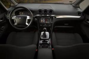 Black Ford Galaxy 2012 in Jelgava, with an engine capacity of 2.20 L and mileage of 291 thousand km for 6700 €, photo 9 on AUTOMOTO.COM.LV