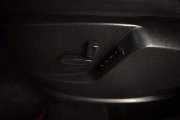 Black Ford Galaxy 2012 in Jelgava, with an engine capacity of 2.20 L and mileage of 291 thousand km for 6700 €, photo 10 on AUTOMOTO.COM.LV