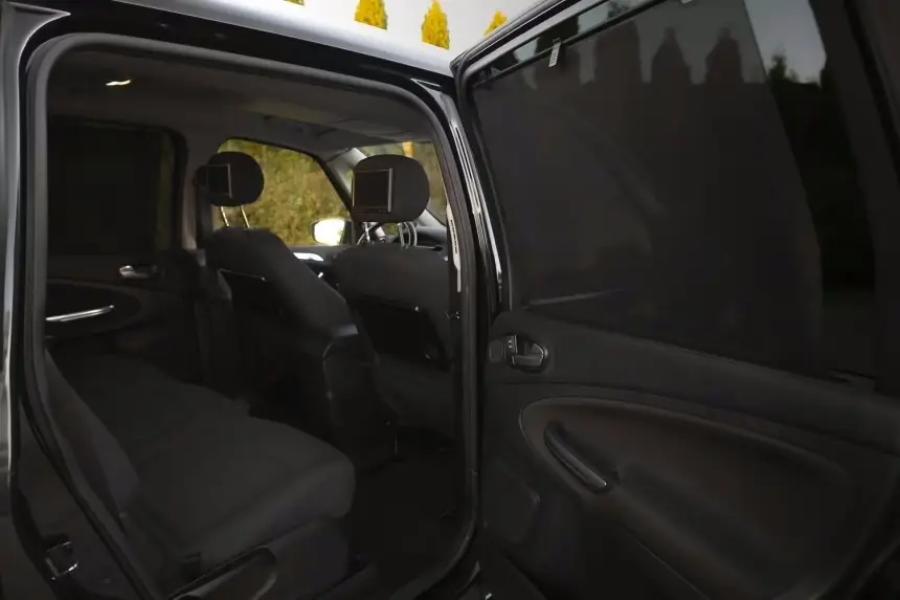 Black Ford Galaxy 2012 in Jelgava, with an engine capacity of 2.20 L and mileage of 291 thousand km for 6700 €, photo 23 on AUTOMOTO.COM.LV