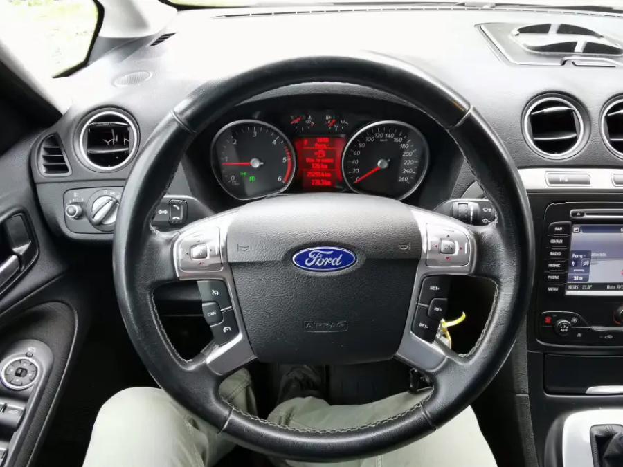 Melns Ford Galaxy 2012 Kuldīga, ar dzinēja tilpumu 2.00 L un nobraukumu 253 tūkst. km par 5500 €, foto 11 vietnē AUTOMOTO.COM.LV