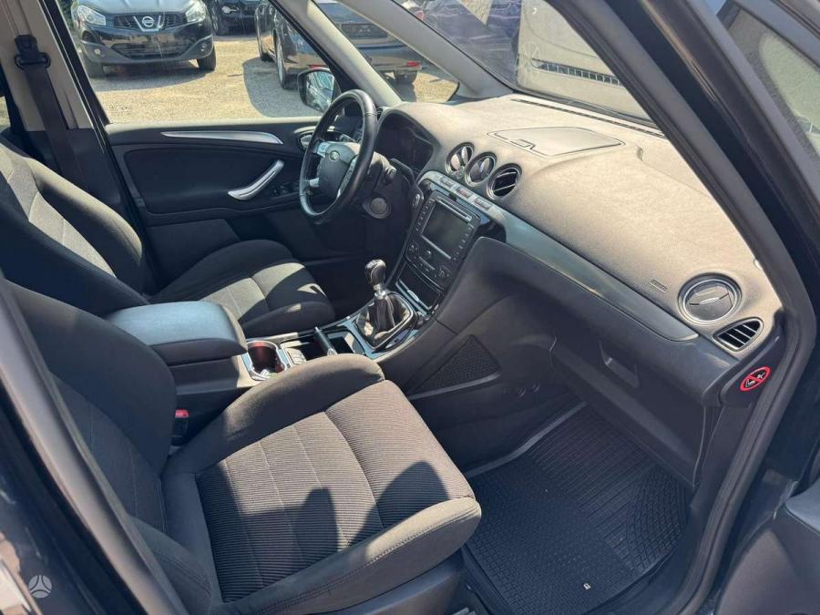 Melns Ford Galaxy 2012 Jurbarkas, ar dzinēja tilpumu 2.00 L un nobraukumu 286 tūkst. km par 6450 €, foto 15 vietnē AUTOMOTO.COM.LV
