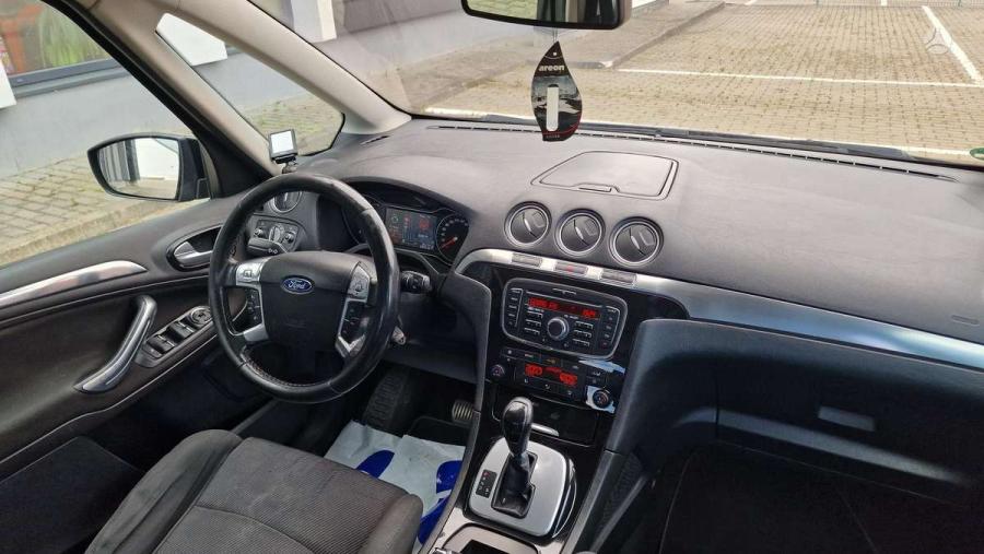 Black Ford Galaxy 2012 in Kaunas, with an engine capacity of 2.18 L and mileage of 300 thousand km for 4650 €, photo 8 on AUTOMOTO.COM.LV