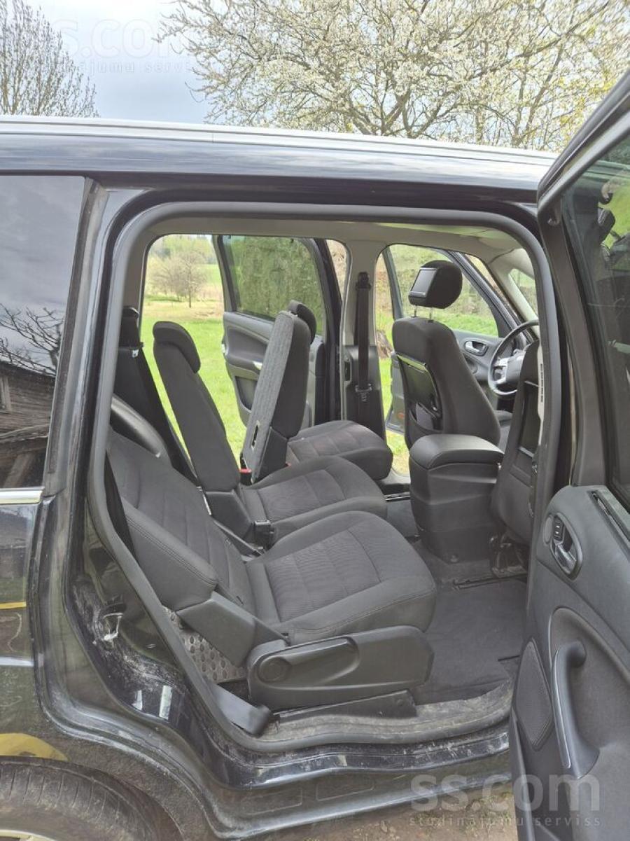 Melns Ford Galaxy 2012 Rīga, ar dzinēja tilpumu 2.20 L un nobraukumu 328 tūkst. km par 3800 €, foto 12 vietnē AUTOMOTO.COM.LV