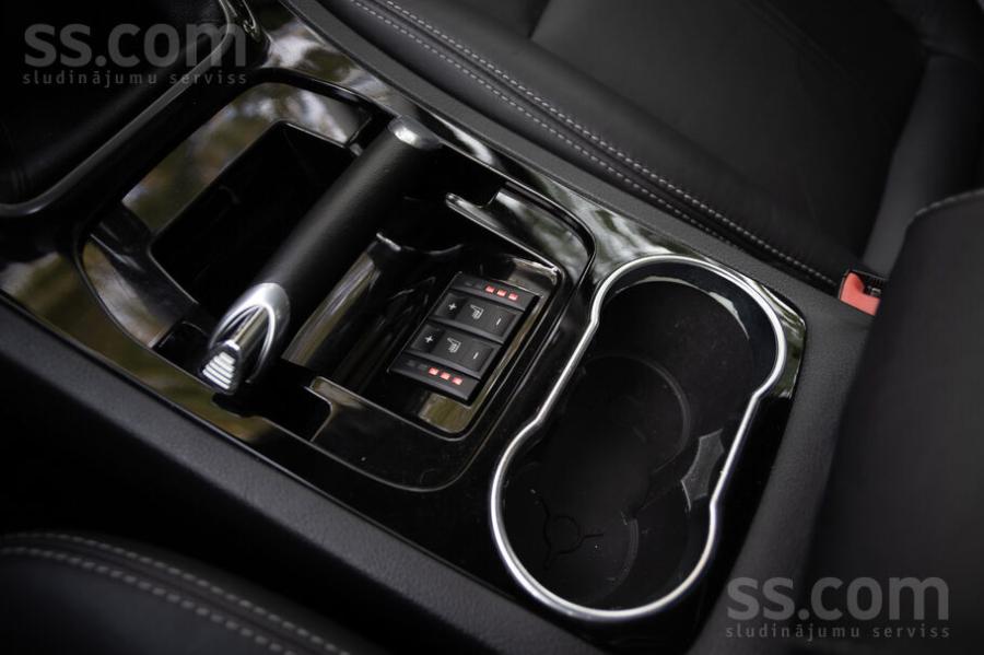 Melns Ford Galaxy 2012 Tukums, ar dzinēja tilpumu 2.20 L un nobraukumu 233 tūkst. km par 7990 €, foto 27 vietnē AUTOMOTO.COM.LV