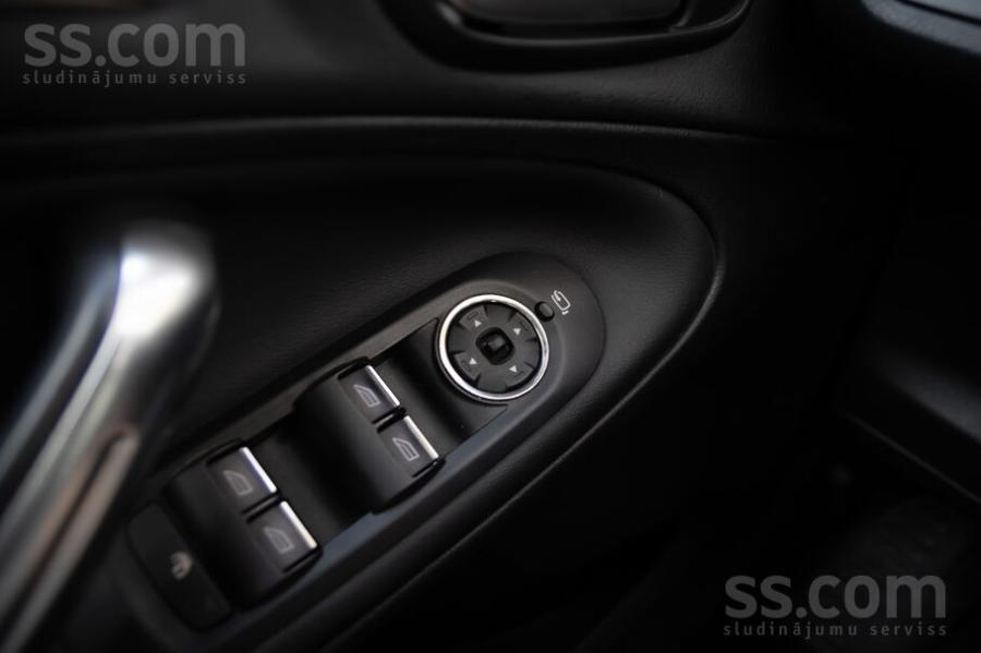 Melns Ford Galaxy 2012 Tukums, ar dzinēja tilpumu 2.20 L un nobraukumu 233 tūkst. km par 7990 €, foto 30 vietnē AUTOMOTO.COM.LV