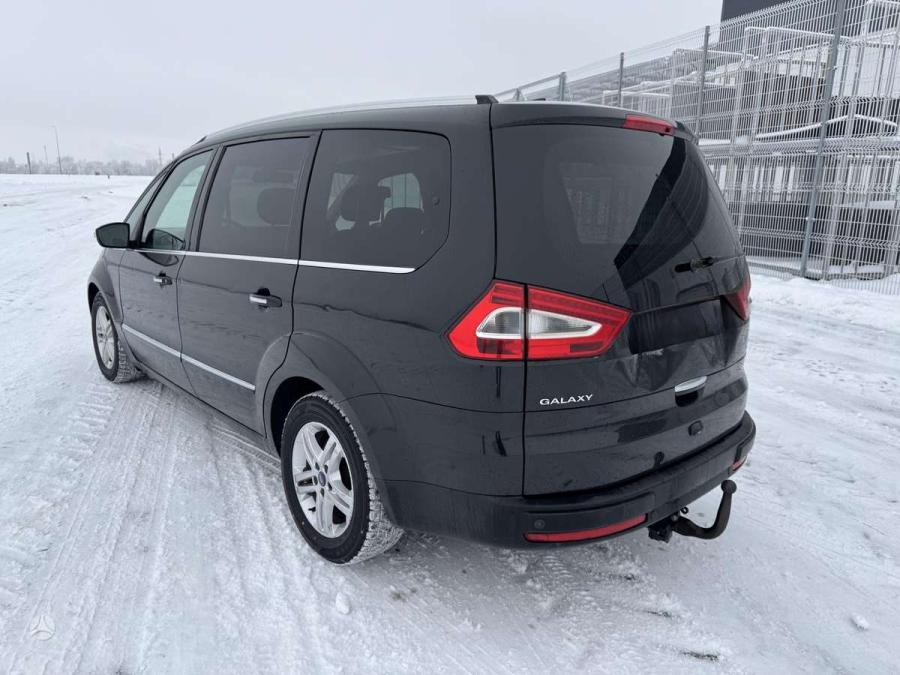 Melns Ford Galaxy 2013 Viļņa, ar dzinēja tilpumu 2.00 L un nobraukumu 275 tūkst. km par 4900 €, foto 3 vietnē AUTOMOTO.COM.LV