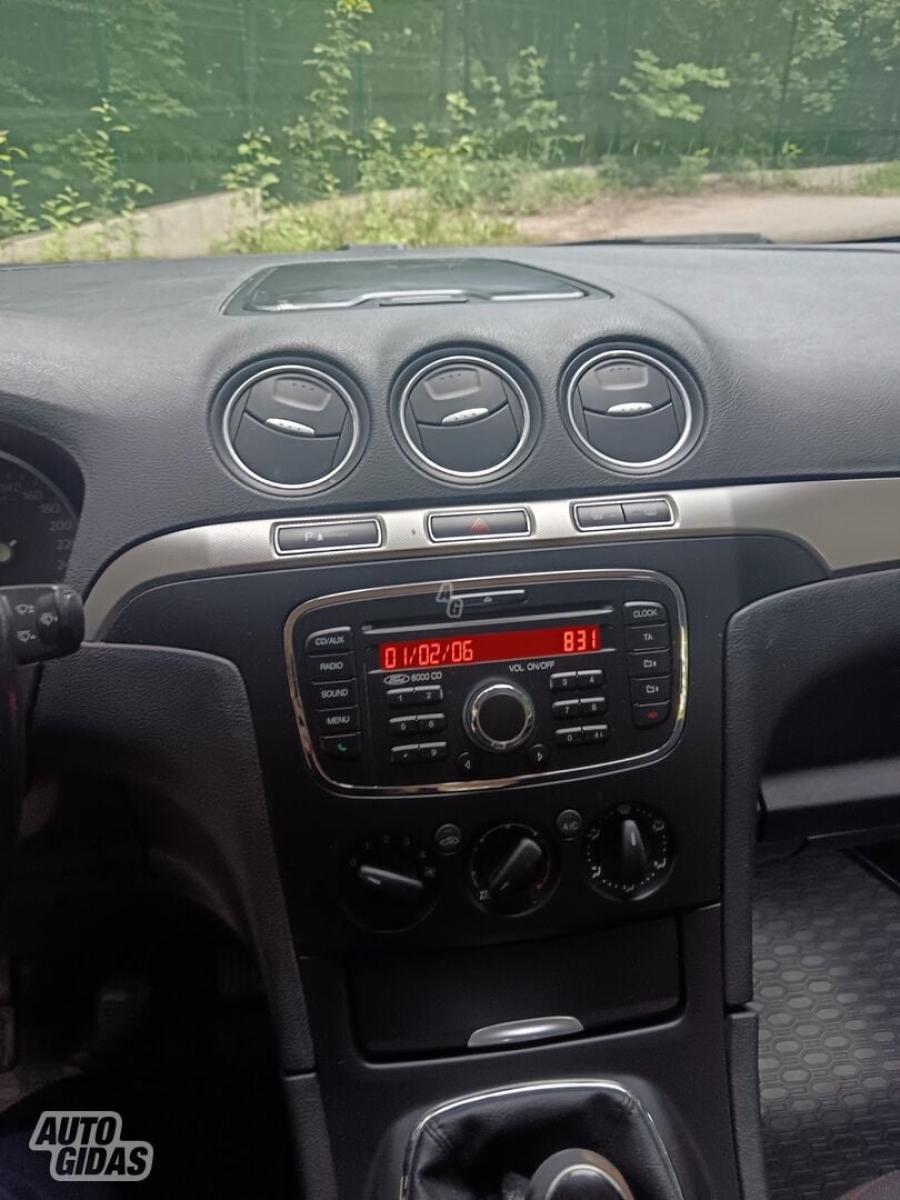 Black Ford Galaxy 2013 in Kaunas, with an engine capacity of 2.00 L and mileage of 365 thousand km for 3900 €, photo 9 on AUTOMOTO.COM.LV