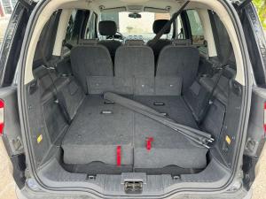 Melns Ford Galaxy 2013 Jurbarkas, ar dzinēja tilpumu 2.00 L un nobraukumu 288 tūkst. km par 5950 €, foto 12 vietnē AUTOMOTO.COM.LV