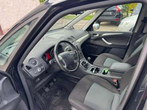 Melns Ford Galaxy 2013 Jurbarkas, ar dzinēja tilpumu 2.00 L un nobraukumu 288 tūkst. km par 5950 €, foto 17 vietnē AUTOMOTO.COM.LV