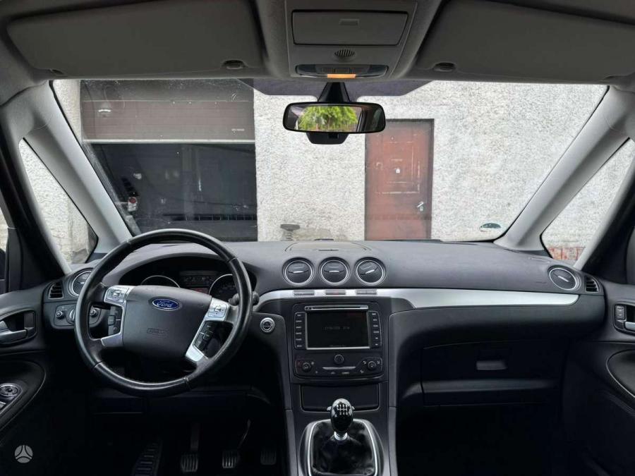 Melns Ford Galaxy 2013 Jurbarkas, ar dzinēja tilpumu 2.00 L un nobraukumu 288 tūkst. km par 5950 €, foto 18 vietnē AUTOMOTO.COM.LV