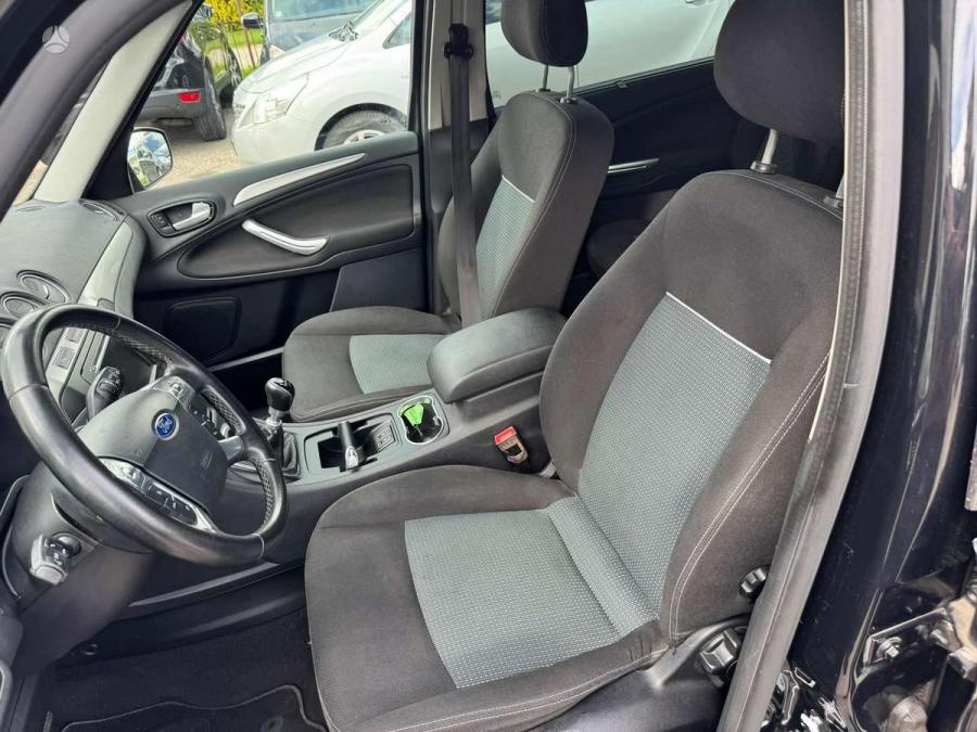Melns Ford Galaxy 2013 Jurbarkas, ar dzinēja tilpumu 2.00 L un nobraukumu 288 tūkst. km par 5950 €, foto 19 vietnē AUTOMOTO.COM.LV