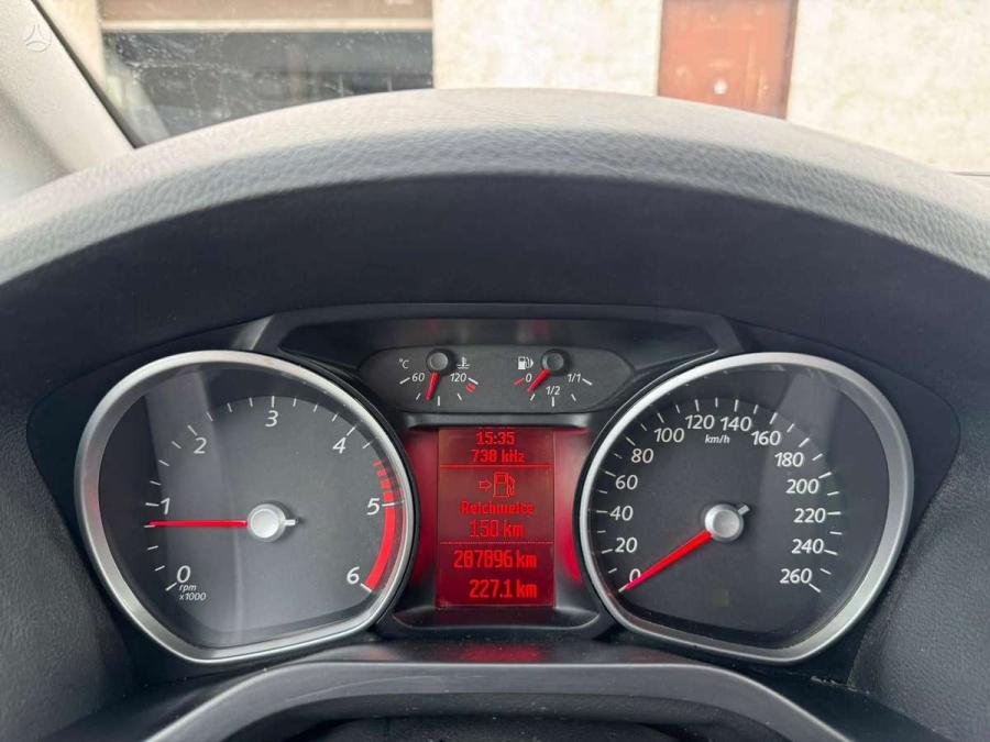 Melns Ford Galaxy 2013 Jurbarkas, ar dzinēja tilpumu 2.00 L un nobraukumu 288 tūkst. km par 5950 €, foto 20 vietnē AUTOMOTO.COM.LV