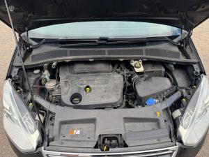 Melns Ford Galaxy 2013 Jurbarkas, ar dzinēja tilpumu 2.00 L un nobraukumu 288 tūkst. km par 5950 €, foto 26 vietnē AUTOMOTO.COM.LV
