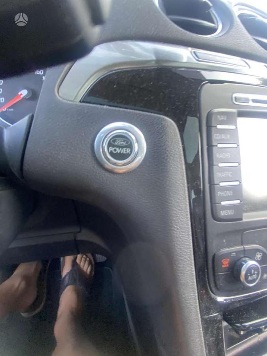 Melns Ford Galaxy 2013 Marijampole, ar dzinēja tilpumu 2.18 L un nobraukumu 238 tūkst. km par 5300 €, foto 12 vietnē AUTOMOTO.COM.LV
