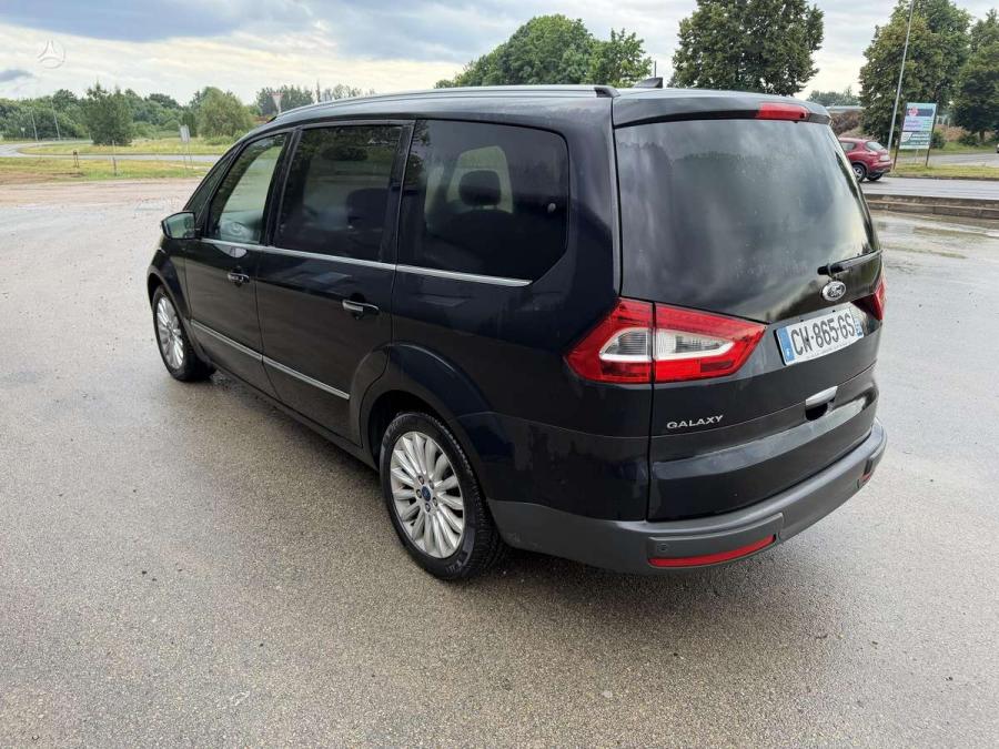 Melns Ford Galaxy 2013 Tauragė, ar dzinēja tilpumu 2.00 L un nobraukumu 204 tūkst. km par 3900 €, foto 4 vietnē AUTOMOTO.COM.LV