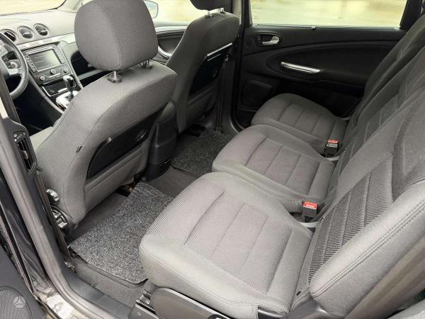 Black Ford Galaxy 2013 in Taurage, with an engine capacity of 2.00 L and mileage of 204 thousand km for 3900 €, photo 8 on AUTOMOTO.COM.LV