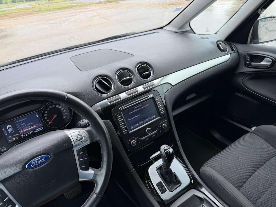 Melns Ford Galaxy 2013 Tauragė, ar dzinēja tilpumu 2.00 L un nobraukumu 204 tūkst. km par 3900 €, foto 12 vietnē AUTOMOTO.COM.LV