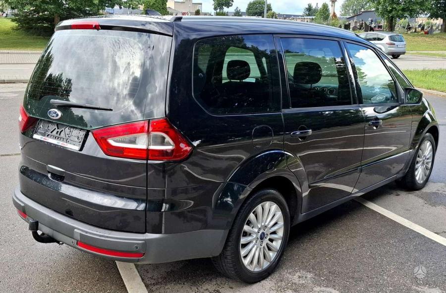 Black Ford Galaxy 2013 in Taurage, with an engine capacity of 2.00 L and mileage of 319 thousand km for 4500 €, photo 8 on AUTOMOTO.COM.LV