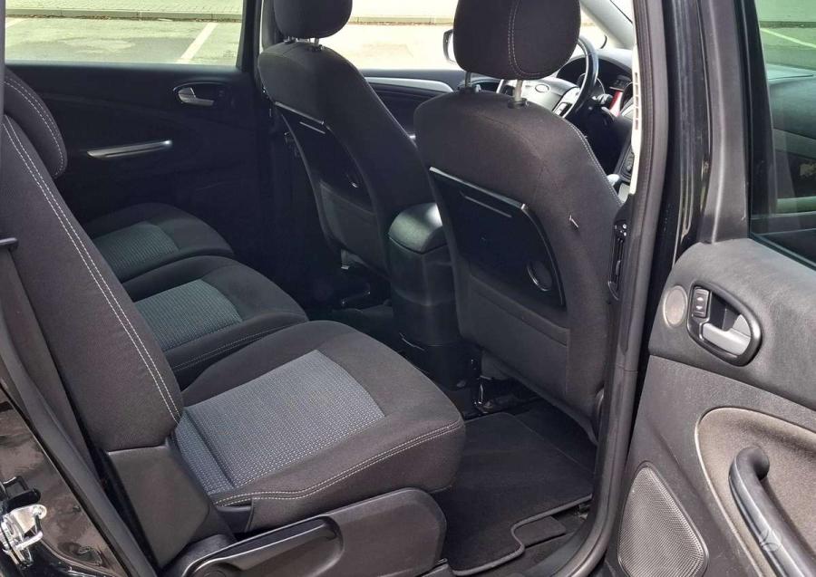 Black Ford Galaxy 2013 in Taurage, with an engine capacity of 2.00 L and mileage of 319 thousand km for 4500 €, photo 15 on AUTOMOTO.COM.LV