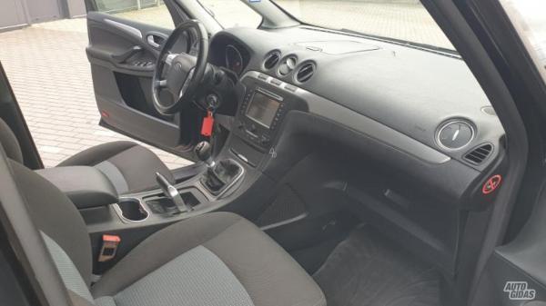 Black Ford Galaxy 2013 in Siauliai, with an engine capacity of 2.00 L and mileage of 0 thousand km for 5900 €, photo 10 on AUTOMOTO.COM.LV