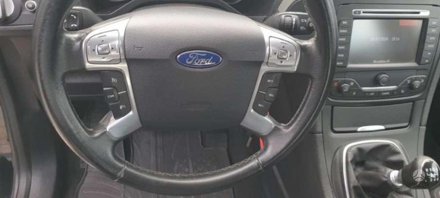 Black Ford Galaxy 2013 in Siauliai, with an engine capacity of 2.00 L and mileage of 0 thousand km for 5900 €, photo 14 on AUTOMOTO.COM.LV