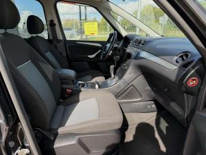 Black Ford Galaxy 2013 in Taurage, with an engine capacity of 2.00 L and mileage of 338 thousand km for 5300 €, photo 15 on AUTOMOTO.COM.LV