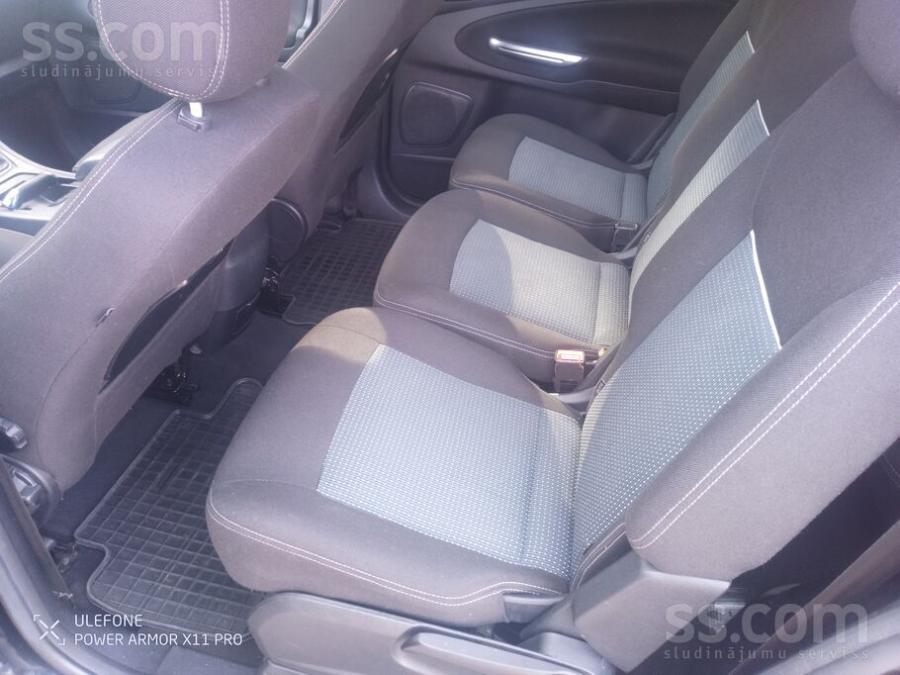 Black Ford Galaxy 2013 in Riga, with an engine capacity of 2.00 L and mileage of 317 thousand km for 7350 €, photo 6 on AUTOMOTO.COM.LV