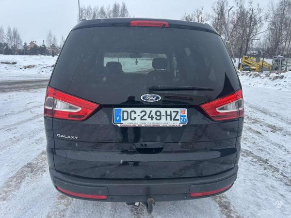 Melns Ford Galaxy 2014 Tauragė, ar dzinēja tilpumu 1.56 L un nobraukumu 185 tūkst. km par 6900 €, foto 4 vietnē AUTOMOTO.COM.LV