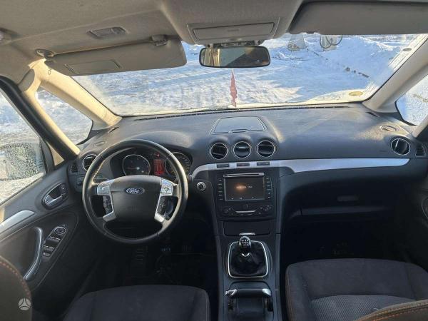 Melns Ford Galaxy 2014 Tauragė, ar dzinēja tilpumu 1.56 L un nobraukumu 185 tūkst. km par 6900 €, foto 7 vietnē AUTOMOTO.COM.LV