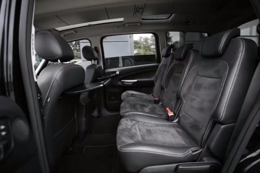 Black Ford Galaxy 2014 in Jelgava, with an engine capacity of 2.00 L and mileage of 377 thousand km for 7350 €, photo 15 on AUTOMOTO.COM.LV