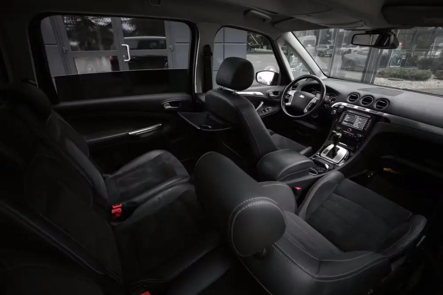 Black Ford Galaxy 2014 in Jelgava, with an engine capacity of 2.00 L and mileage of 377 thousand km for 7350 €, photo 19 on AUTOMOTO.COM.LV